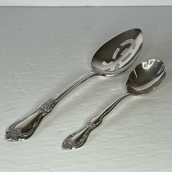 Oneida | Dining | Oneida Wma Rogers Vanessa Pattern Slotted Pierced ...